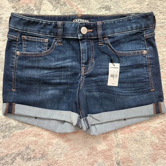 Express | Shorts | Express Size6 Midi Low Rise Shorts | Poshmark